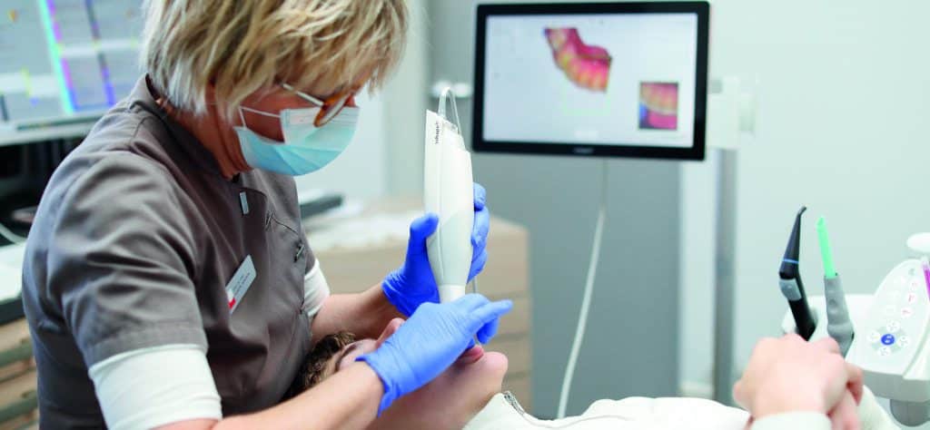 Volwassen Orthodontie - Beugel Kollum
